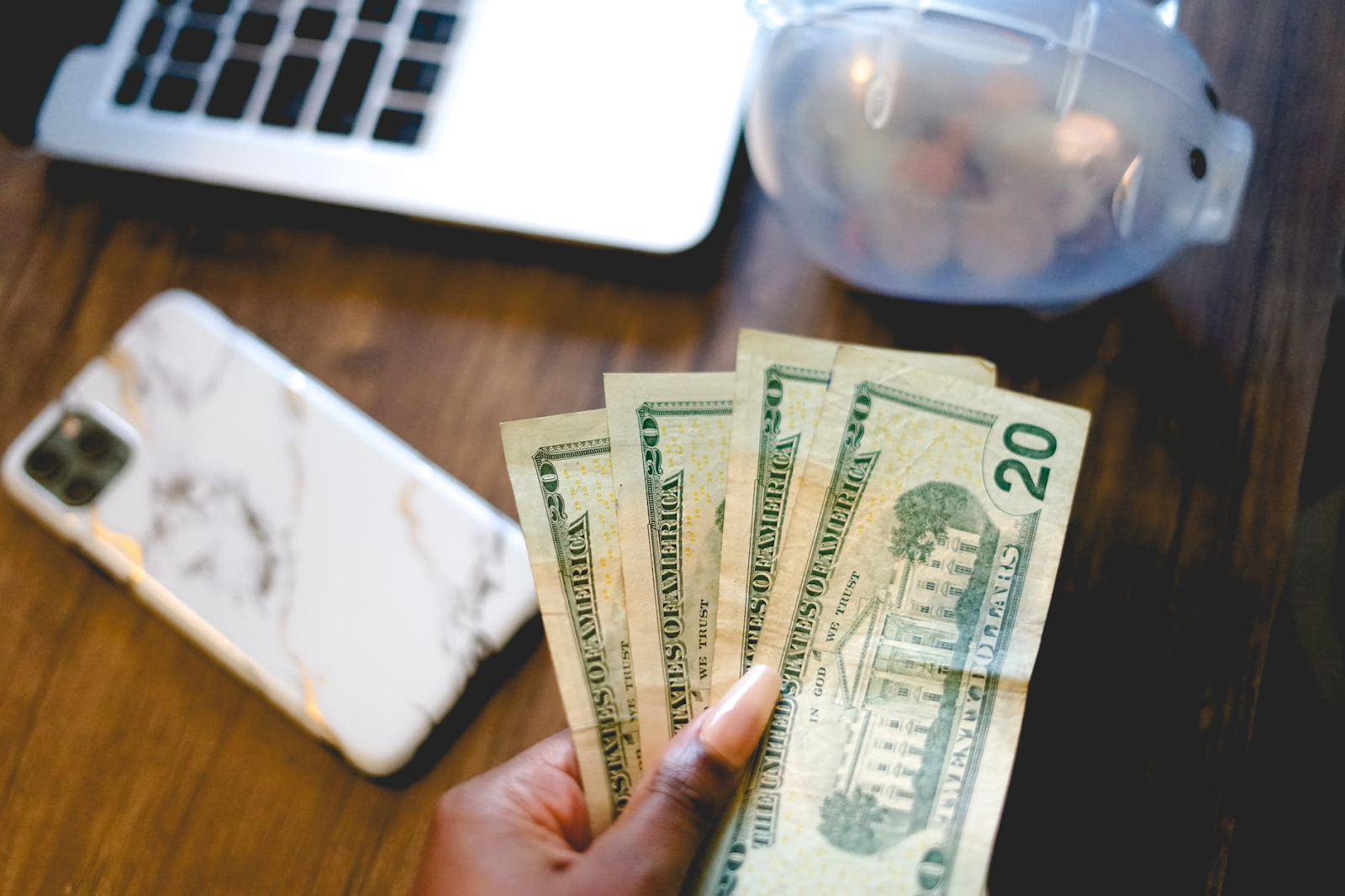 How to Manage Your Money: Tools to Use - Bragging Mommy