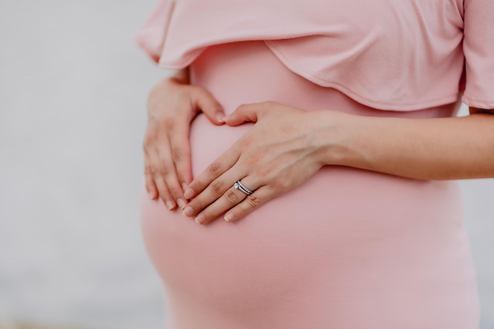 Where To Find The Right Surrogate Mother - Bragging Mommy