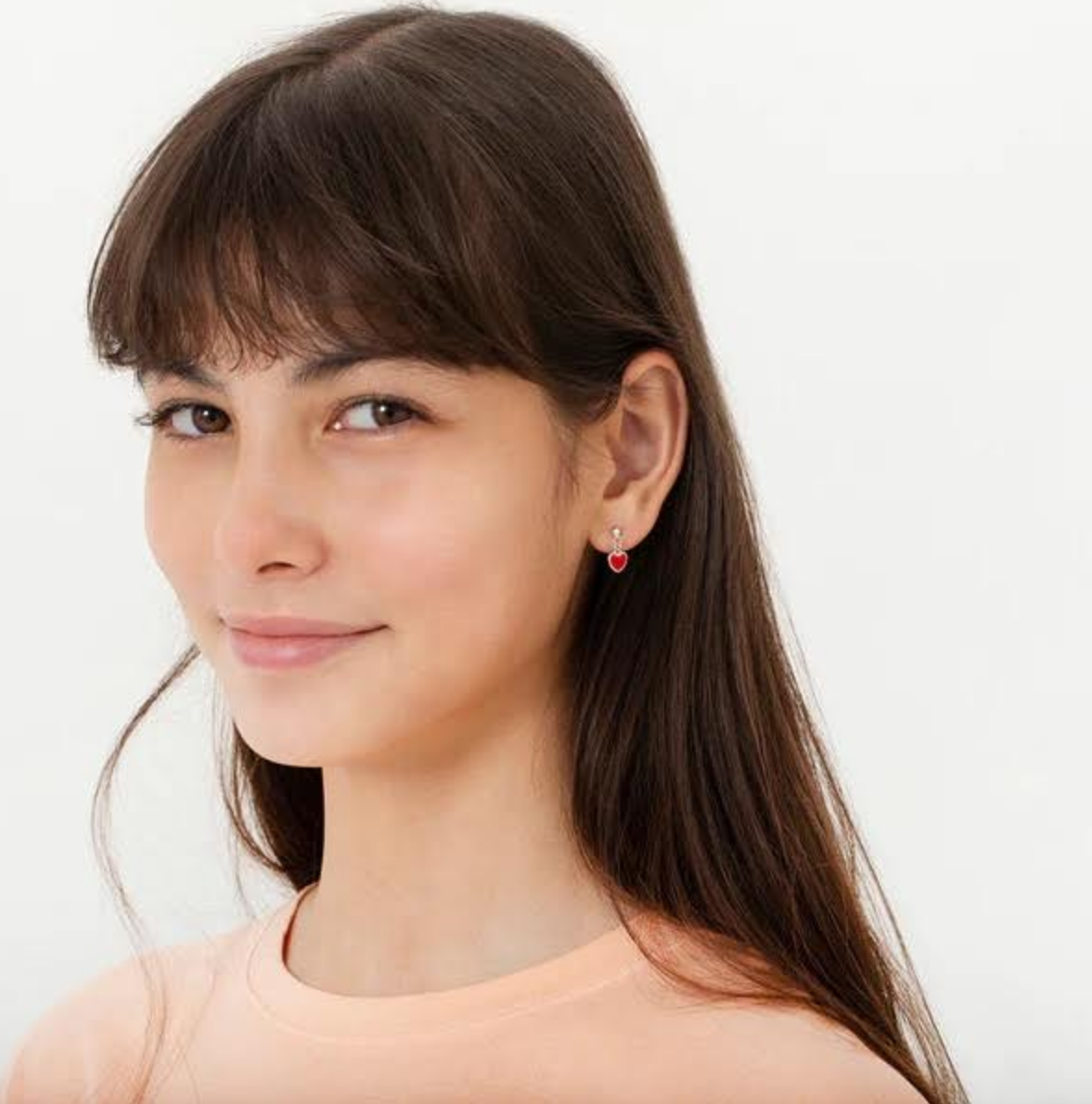 Using These Tips, Teach Your Teen How to Care for Their Teen Jewelry ...