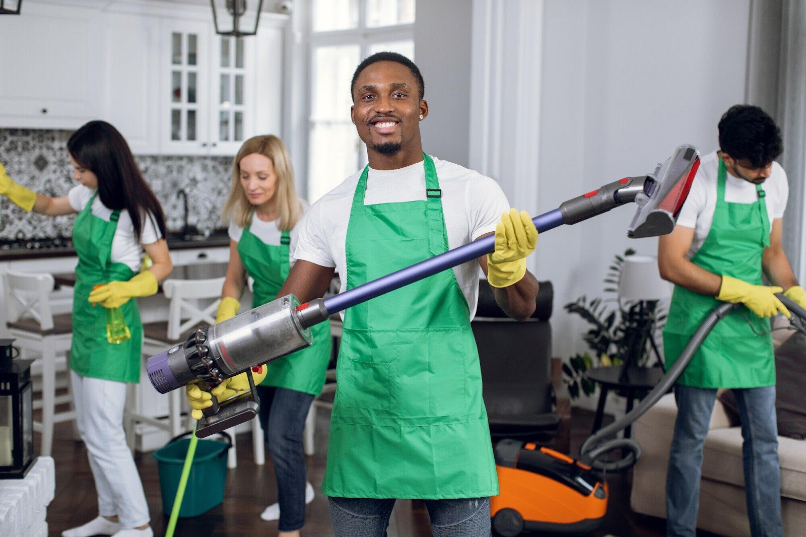 The Benefits of Hiring a Clean Expert for Your Home - Bragging Mommy